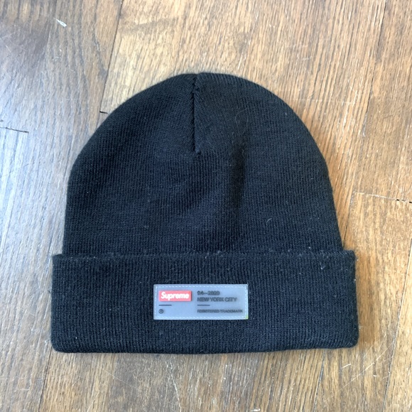 Supreme | Accessories | Supreme Black Beanie 220 | Poshmark